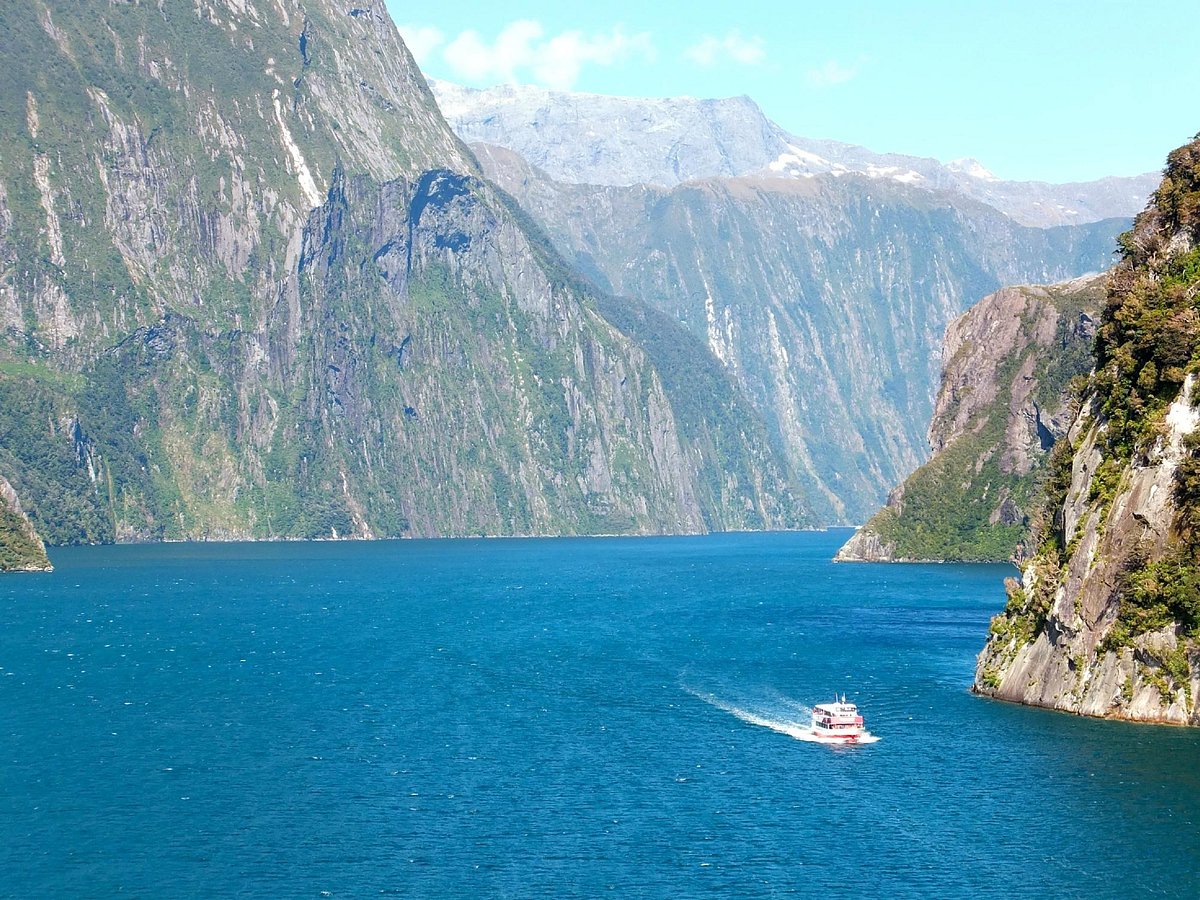 Milford Sound Tours – Travel With Us